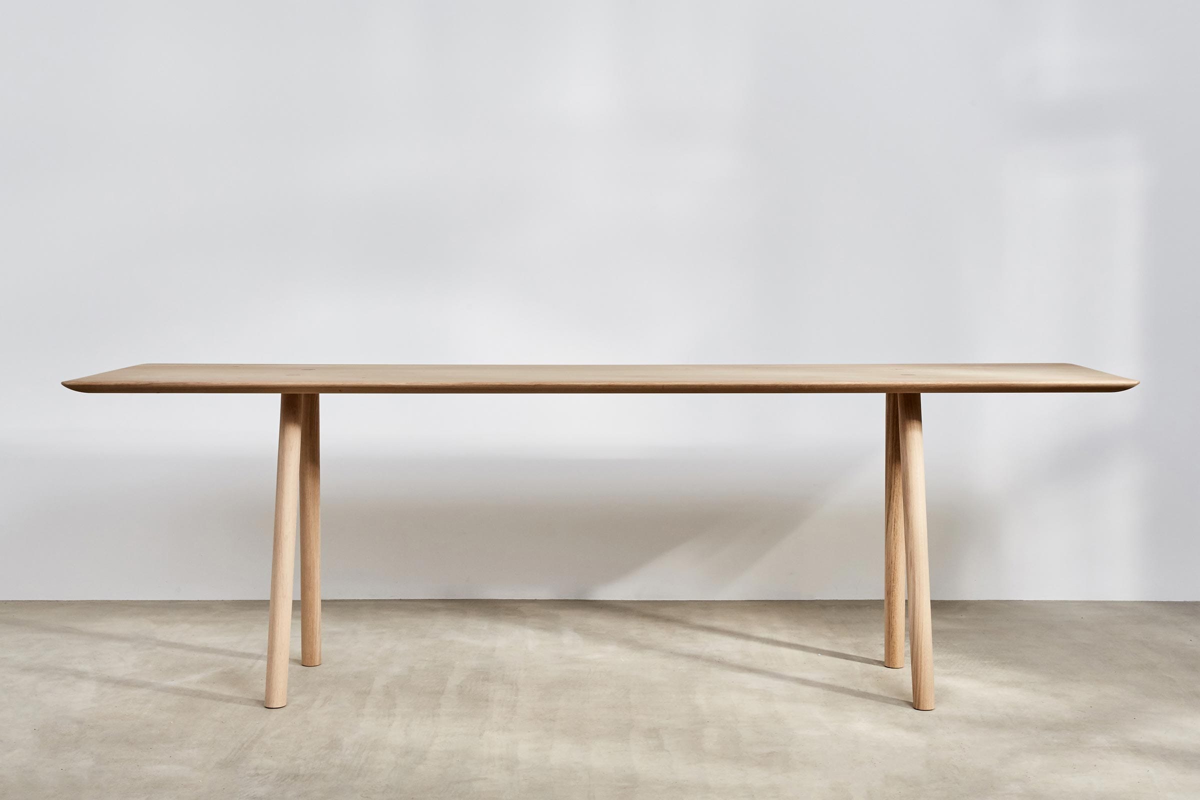 Benchmark - Handmade English Furniture - Sage Dining Table